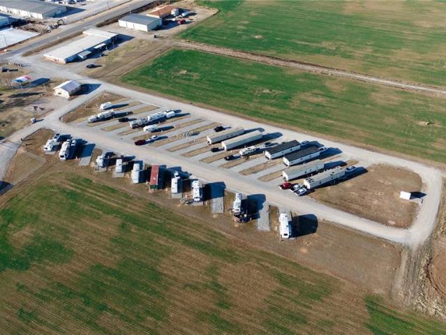 923 E Highway 19