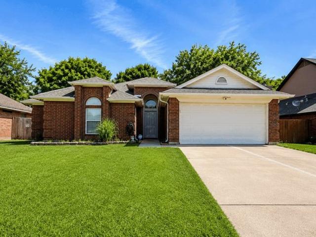 923 Fiero Dr, Arlington, TX 76001