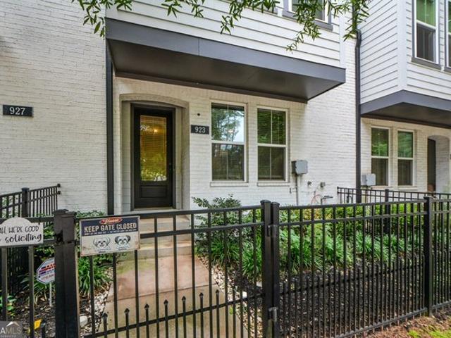 923 Katie Kerr Dr, Decatur, GA 30030
