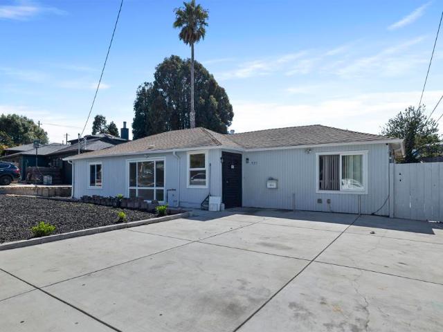 923 Kelvin Rd