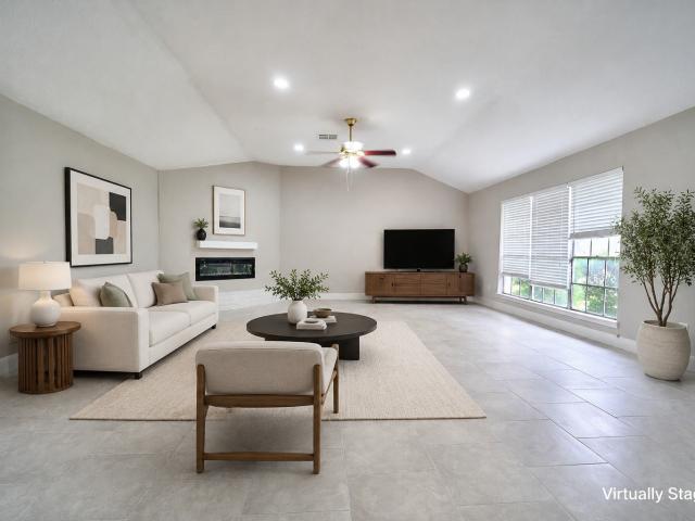923 Kenforest Drive
