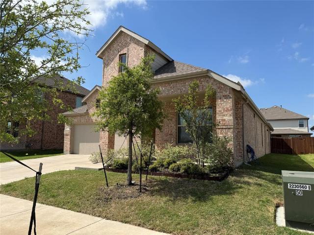 923 Hawthorn Lane