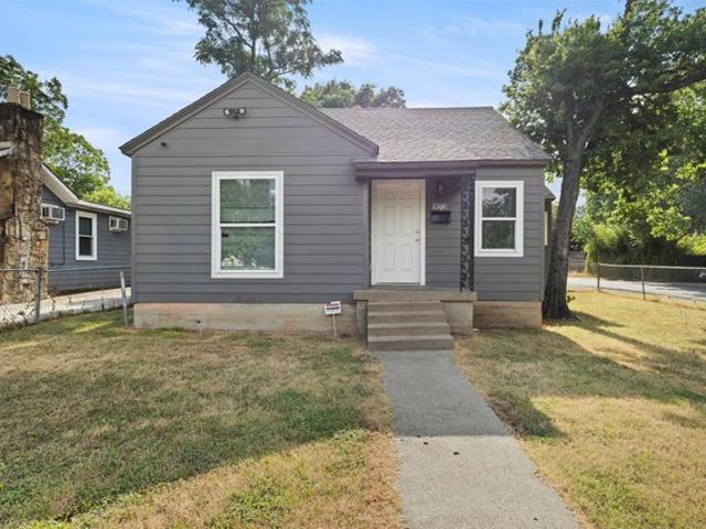 923 Hartsdale Dr, Dallas, TX 75211