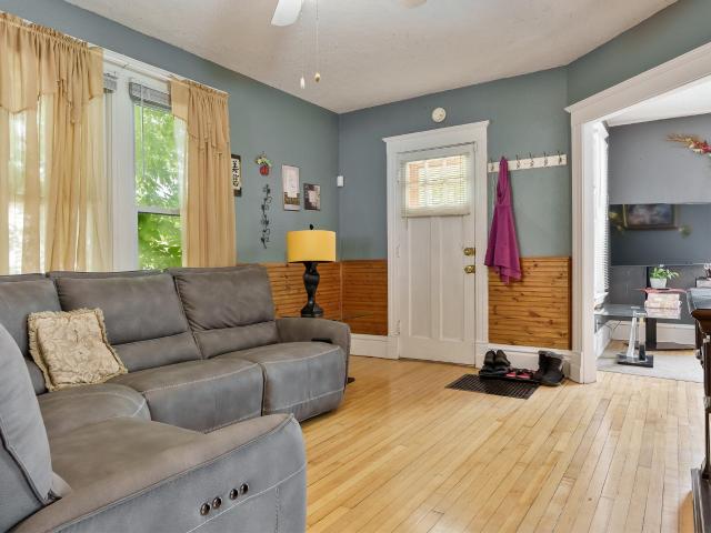 923 Highland Avenue