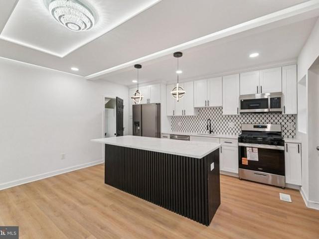 923 North Hill Rd, Baltimore, MD 21218