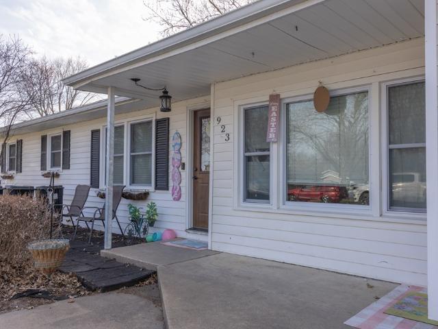 923 S Hardman Rd