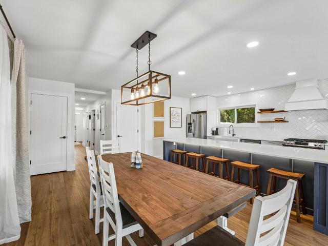 923 Short Road