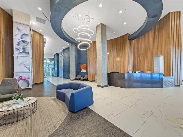 923 Peachtree Street NE 834