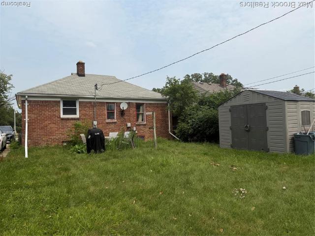 923 W 12 Mile Road