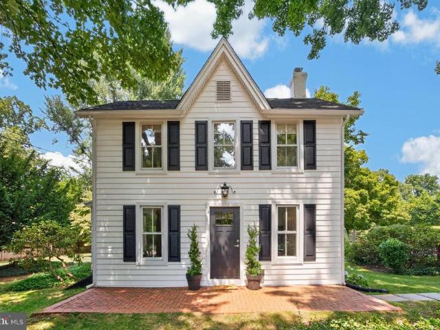 923 W King Road