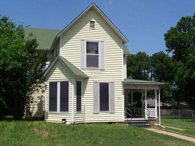 923 W Nelson St, Denison, TX 75020