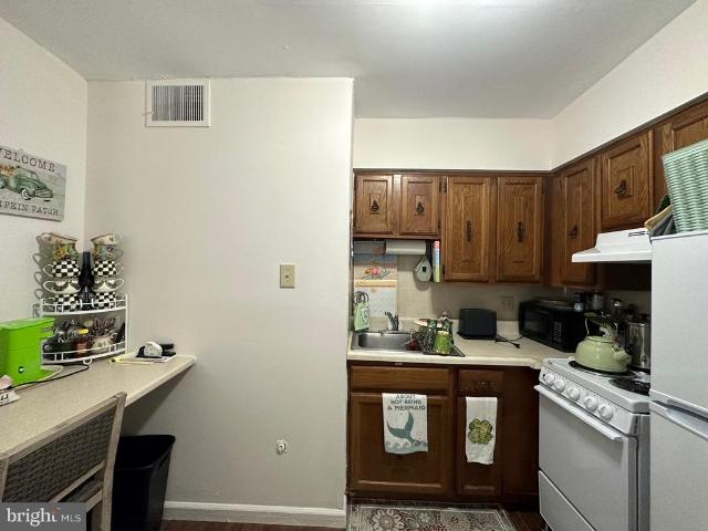 923 Washington Street # 304