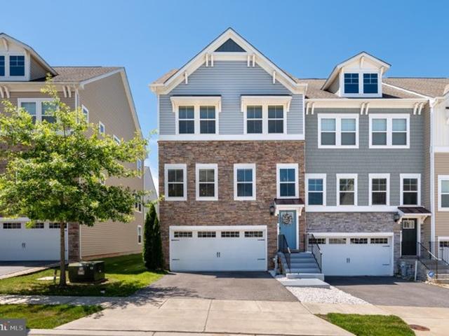 923 Thurston Ln, Glen Burnie, MD 21060