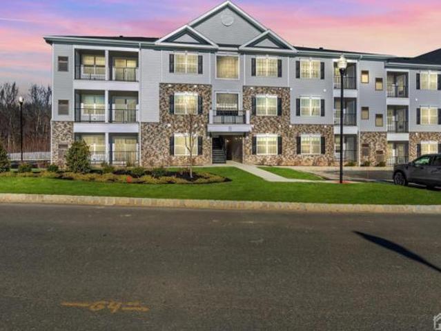 923 Vanderbergh Blvd, Monroe Township, NJ 08831