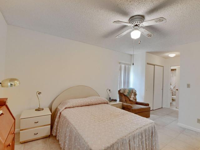 9244 Flynn Cir, Unit 4, Boca Raton, FL 33496 | MLS #R11076