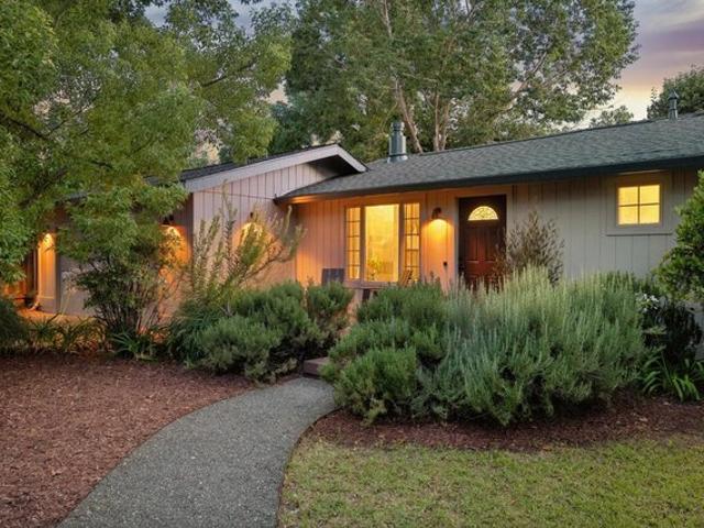 9245 Los Guilicos Ave, Glen Ellen, CA 95442