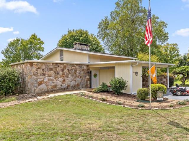 9245 Sunny Shore Ln, Chattanooga, TN 37416