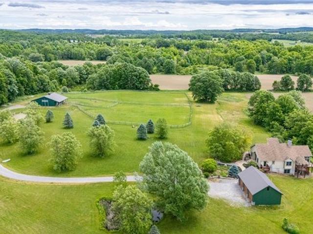 9247 Gray Rd, Bloomfield, NY 14469