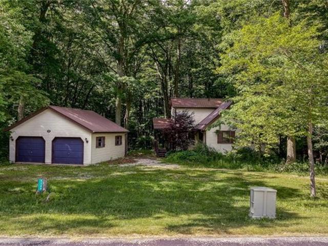 9249 Gilbert Rd, Ravenna, OH 44266