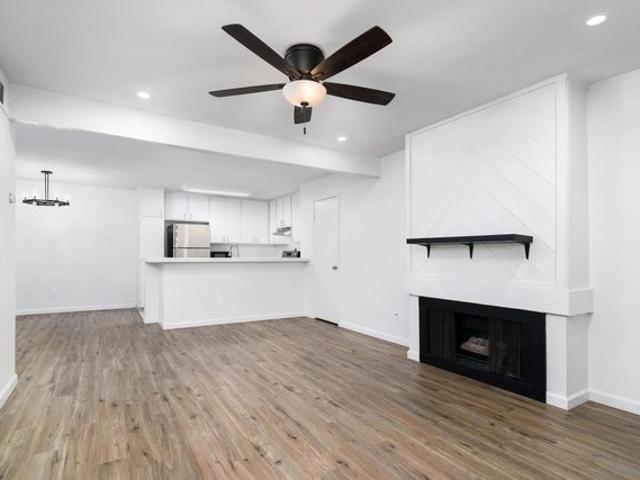9249 Village Glen Dr Unit 102, San Diego, CA 92123