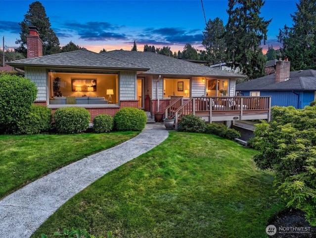 9240 Fauntleroy Way SW, Seattle, WA 98136