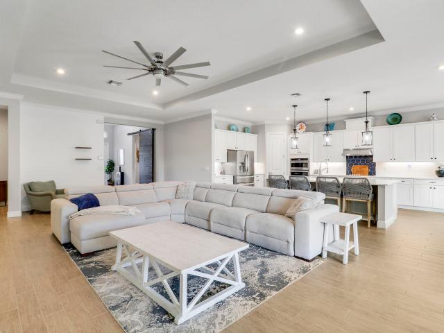 9240 Greenspire Ln, Lake Worth, FL 33467 | MLS #R11148