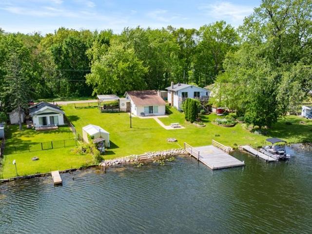 92415 Gravel Lake Dr, Lawton, MI 49065