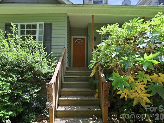 9243 Ladson Road