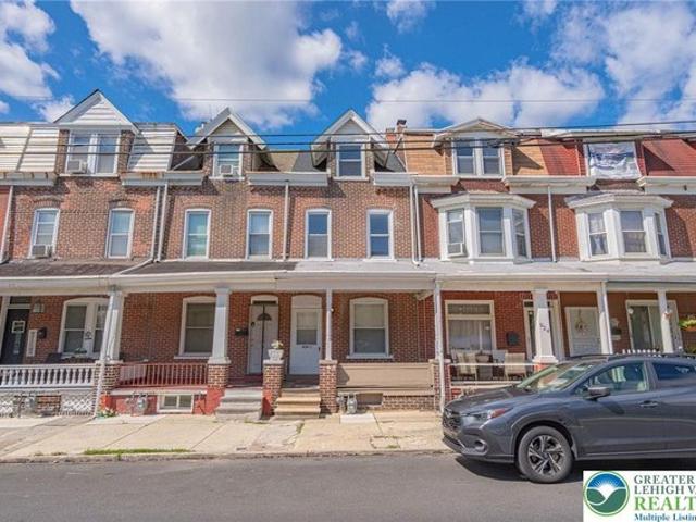 924 1/2 S 8th St, Allentown, PA 18103