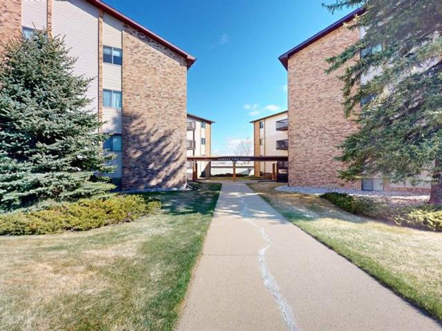924 28th Ave Lot 408B, Minot, ND 58701