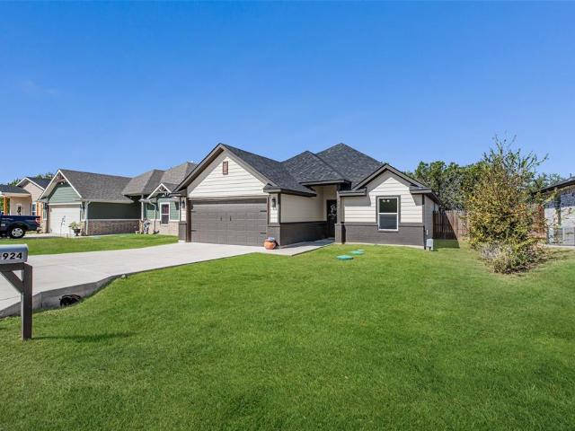 924 Colorado River Dr, Granbury, TX 76048 | MLS #21091 | Compass