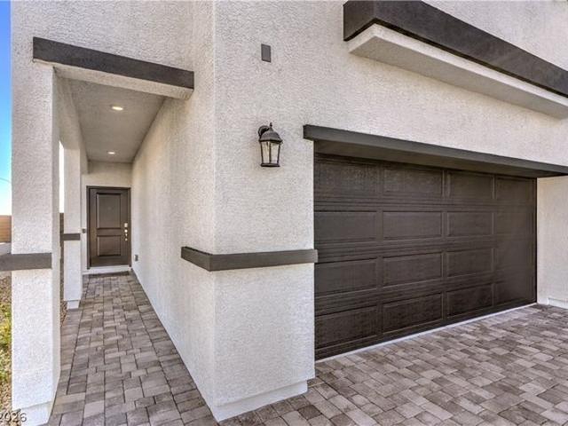 924 Galloway Lake Ave, North Las Vegas, NV 89084