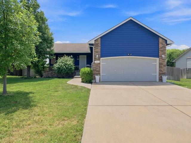 924 E Splitwood Way St, Derby, KS 67037