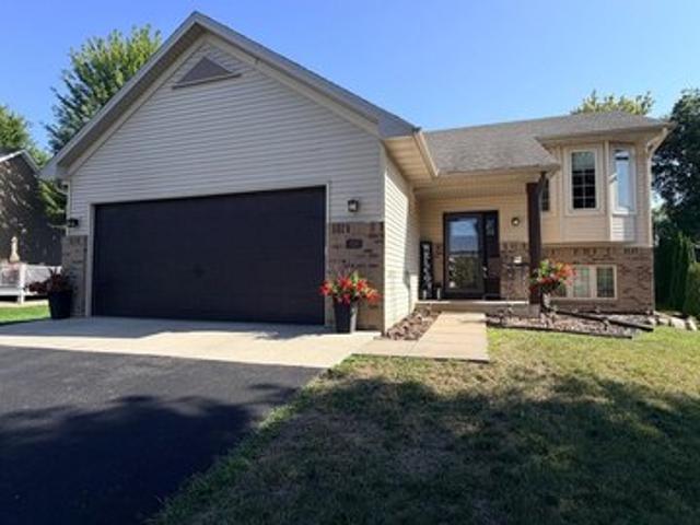 924 Firethorne Trl, Jordan, MN 55352