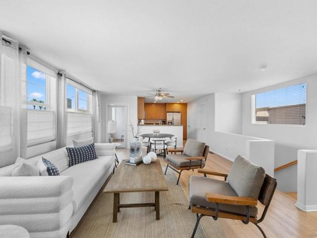 924 Hornblend St Unit 31, San Diego, CA 92109