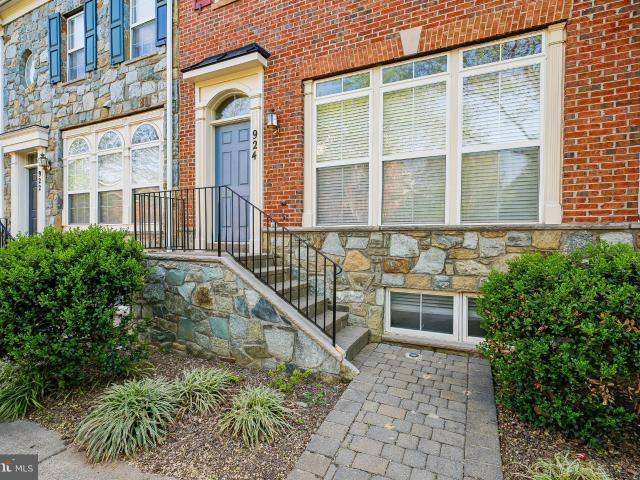 924 Havencrest St, Rockville, MD 20850 | MLS #MDMC2228 | Compass