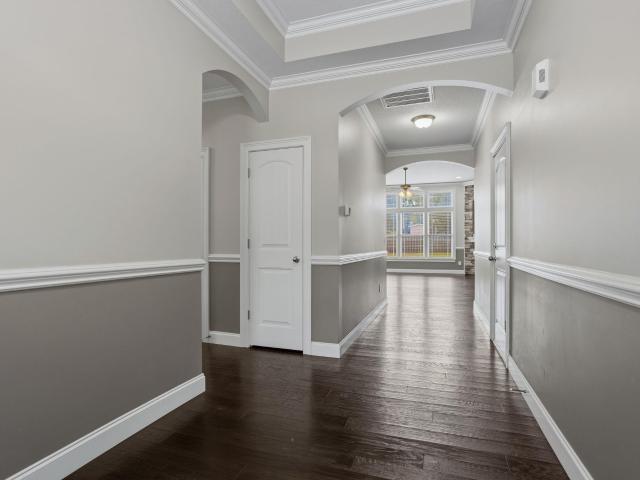 924 Hunterdale Lane