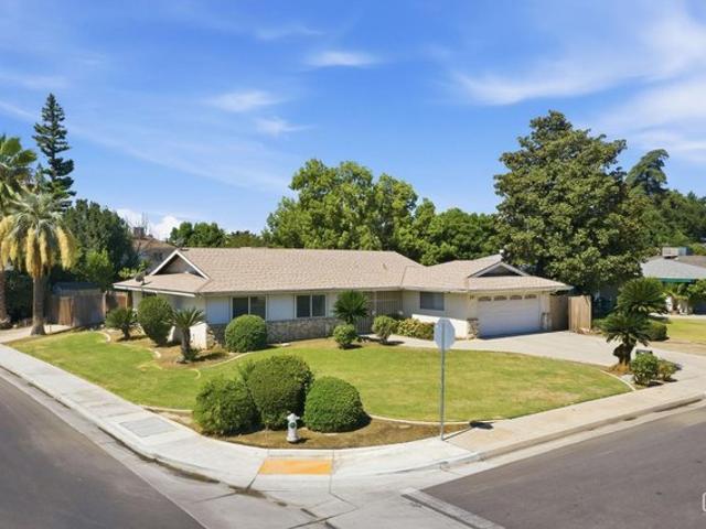 924 Montclair St, Bakersfield, CA 93309