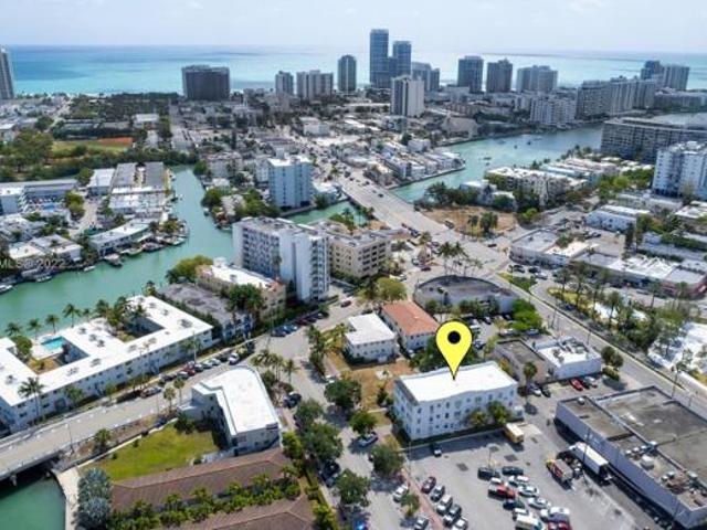 924 Marseille Dr #4 Miami Beach, FL 33141