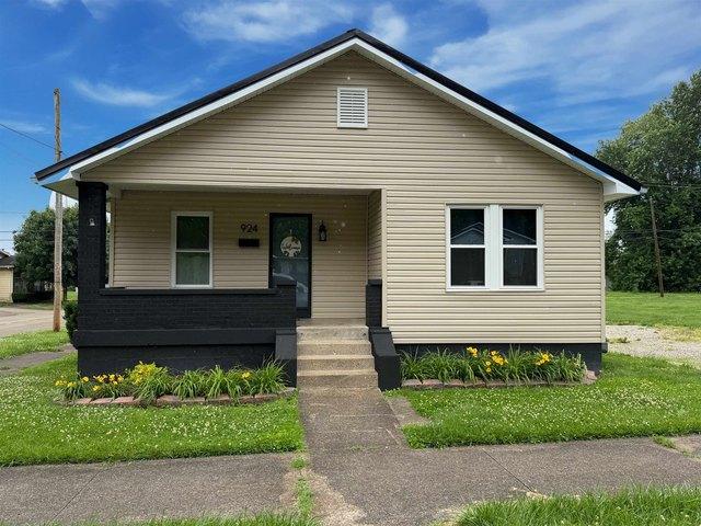 924 S 10th St, Ironton, OH 45638