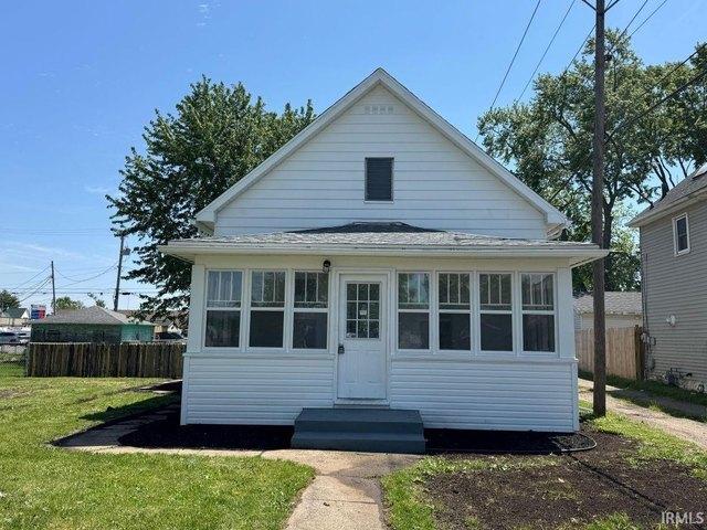 924 S 26th St, South Bend, IN 46615