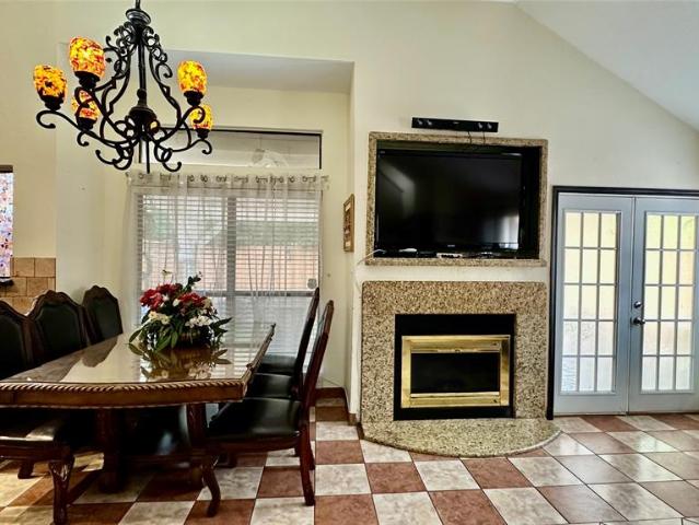 924 S Old Orchard Ln, Lewisville, TX 75067 | MLS #20698