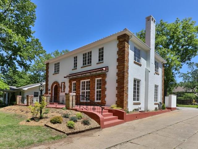 924 S Pickwick Ave, Springfield, MO 65804