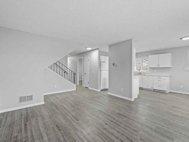 924 Southeast 9th Avenue, Unit 926 3 Bedroom Condo for Rent at 924 9th Ave Se #926, Minneapolis, MN 55414 Marcy Holmes