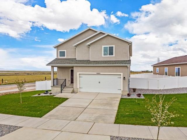 924 Silver Fox Dr, Grantsville, UT 84029