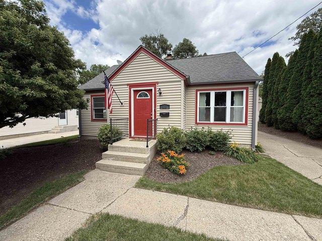924 Peter Ave, Rockford, IL 61108
