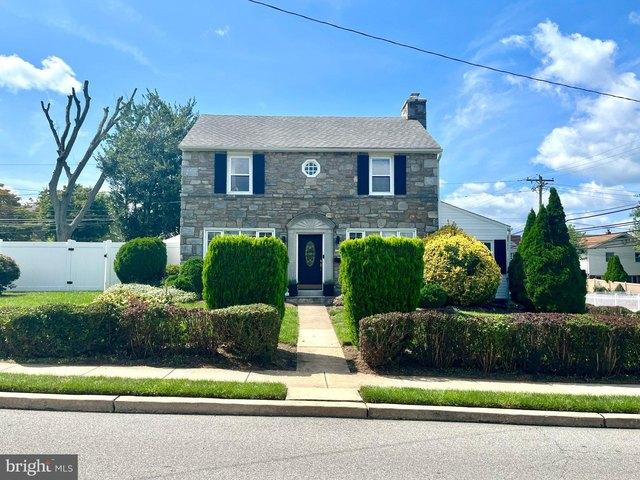924 Penn Ave, Drexel Hill, PA 19026