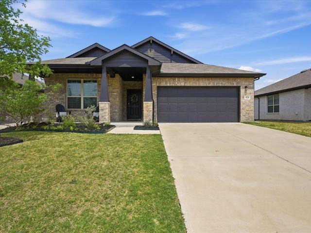 924 Ravenwood Lane