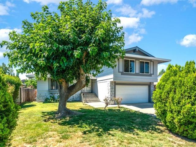 924 Regatta Dr, Sacramento, CA 95833