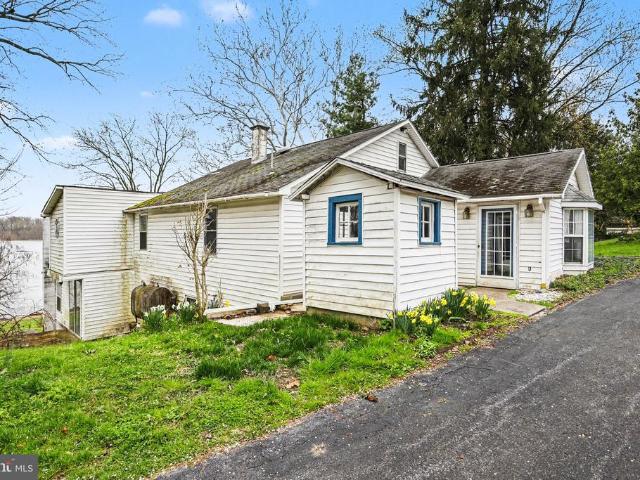 924 River Road